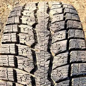 Toyo Observe GSI 6 Vs Bridgestone Blizzak WS90